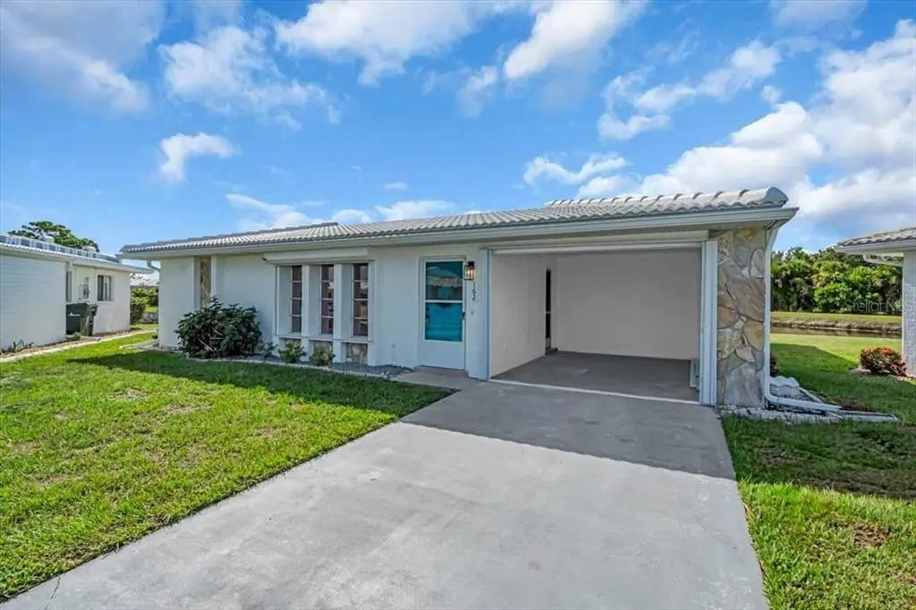 162 Circlewood Drive C2-7, VENICE Property Listing: MLS® #TB8413210