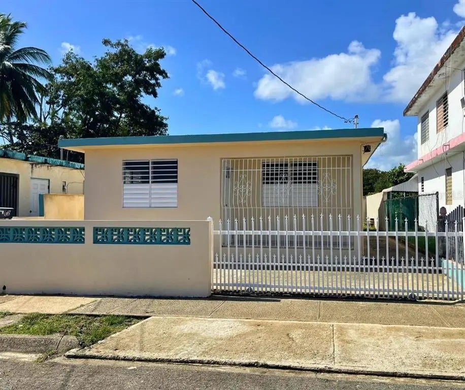 Calle 3 E2 Urb Villa Flores, CEIBA, PR 00735 | MLS® #PR9118917 | Mike ...