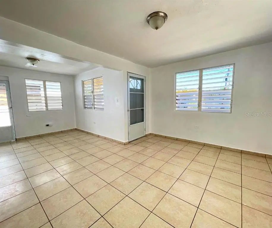 Calle 3 E2 Urb Villa Flores, CEIBA, PR 00735 | MLS® #PR9118917 | Mike ...