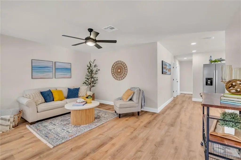 1825 Shore Acres Blvd Ne, ST PETERSBURG Property Listing: MLS® #A4678174