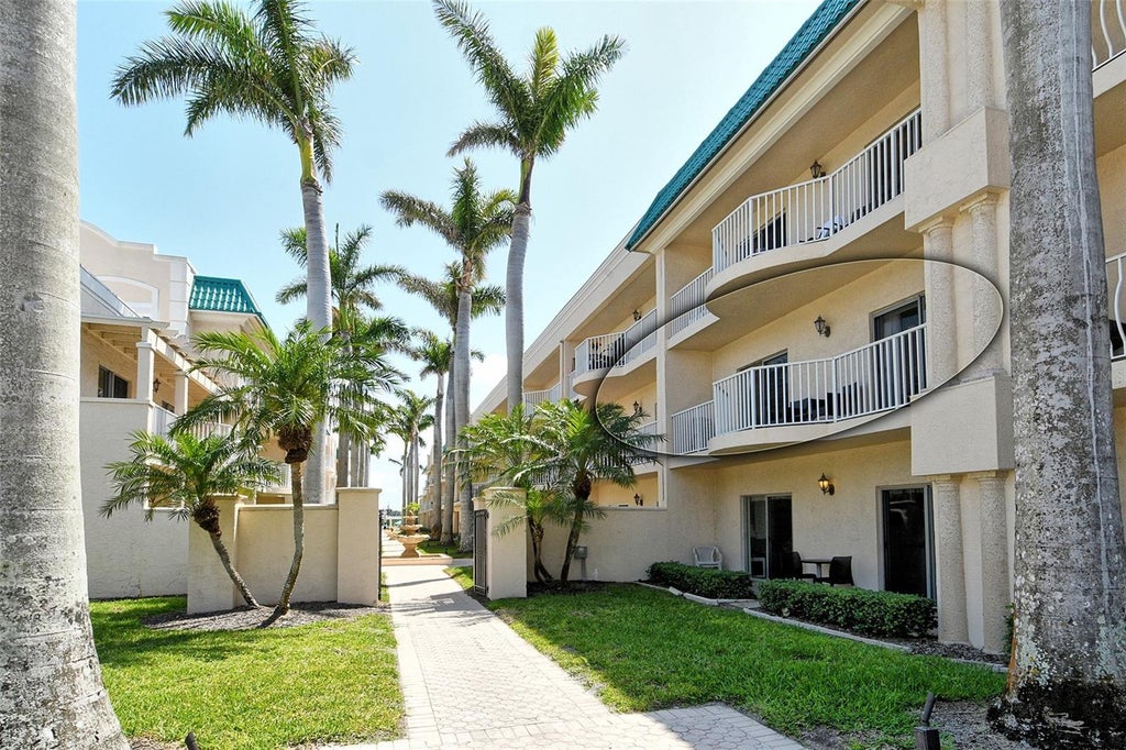 5963 Midnight Pass Road 355, SARASOTA Property Listing: MLS® #A4646772