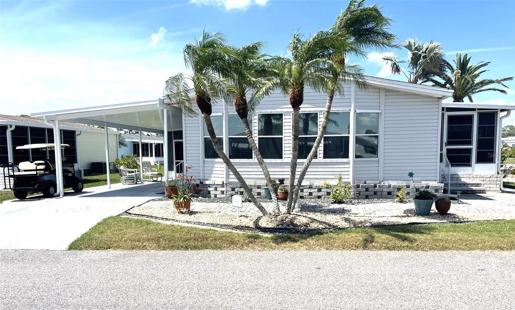 536 Amberjack Drive, NORTH PORT Property Listing: MLS® #N6138329