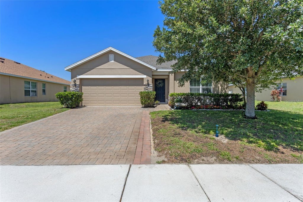 10138 Lenox Street, CLERMONT Property Listing: MLS® #O6309198