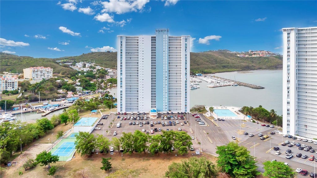 200 Condominio Dos Marinas Ii. Marina View Avenue 2410, FAJARDO ...