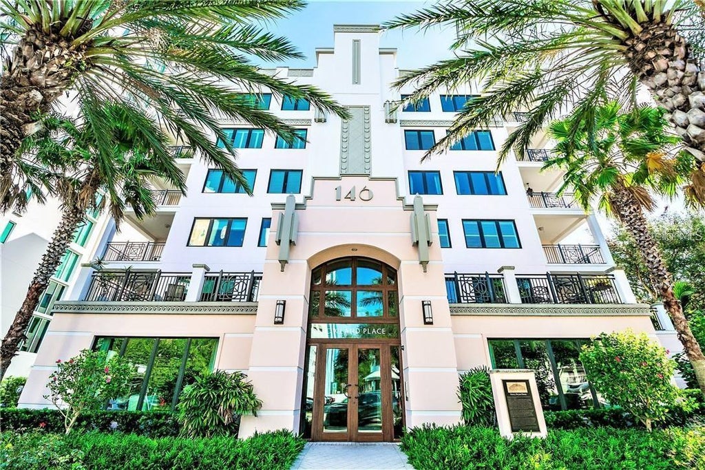 146 4th Avenue Ne 204, ST PETERSBURG Property Listing: MLS® #TB8354868