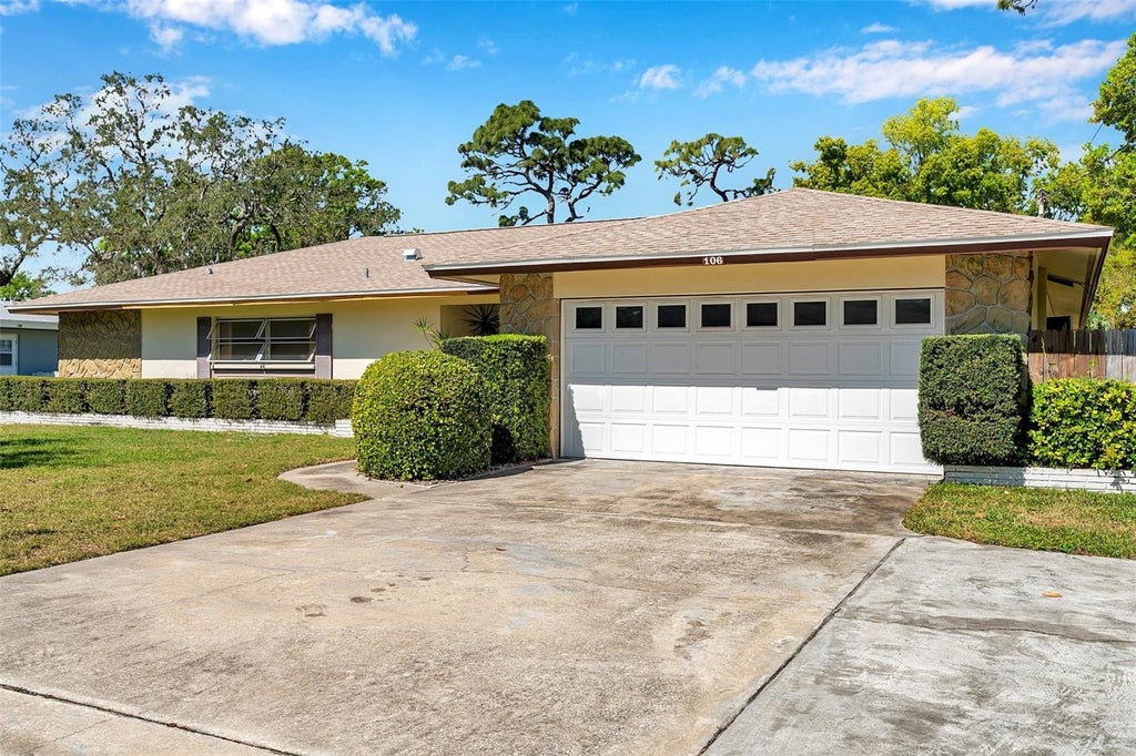 106 Indian Rocks Road S, BELLEAIR BLUFFS Property Listing: MLS® #TB8360994