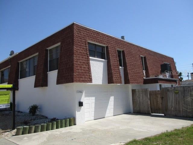 11906 Lagoon Lane, TREASURE ISLAND Property Listing: MLS® #TB8373863