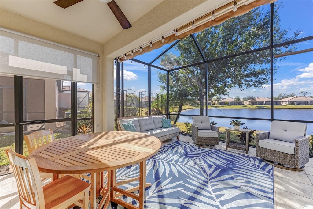 5438 Sunset Falls Drive, APOLLO BEACH Property Listing: MLS® #TB8448016