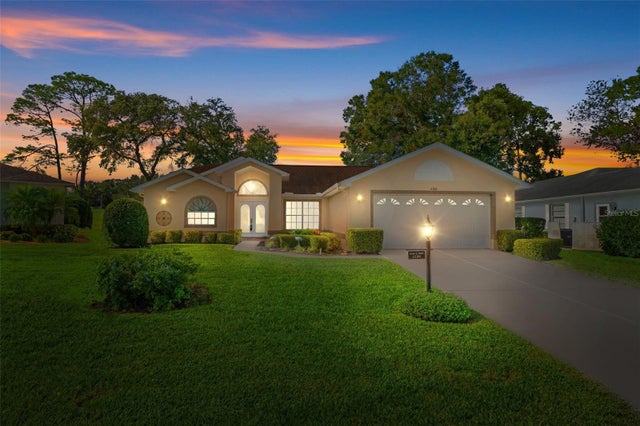 2300 Whisper Walk Drive, SPRING HILL Property Listing: MLS® #W7870255