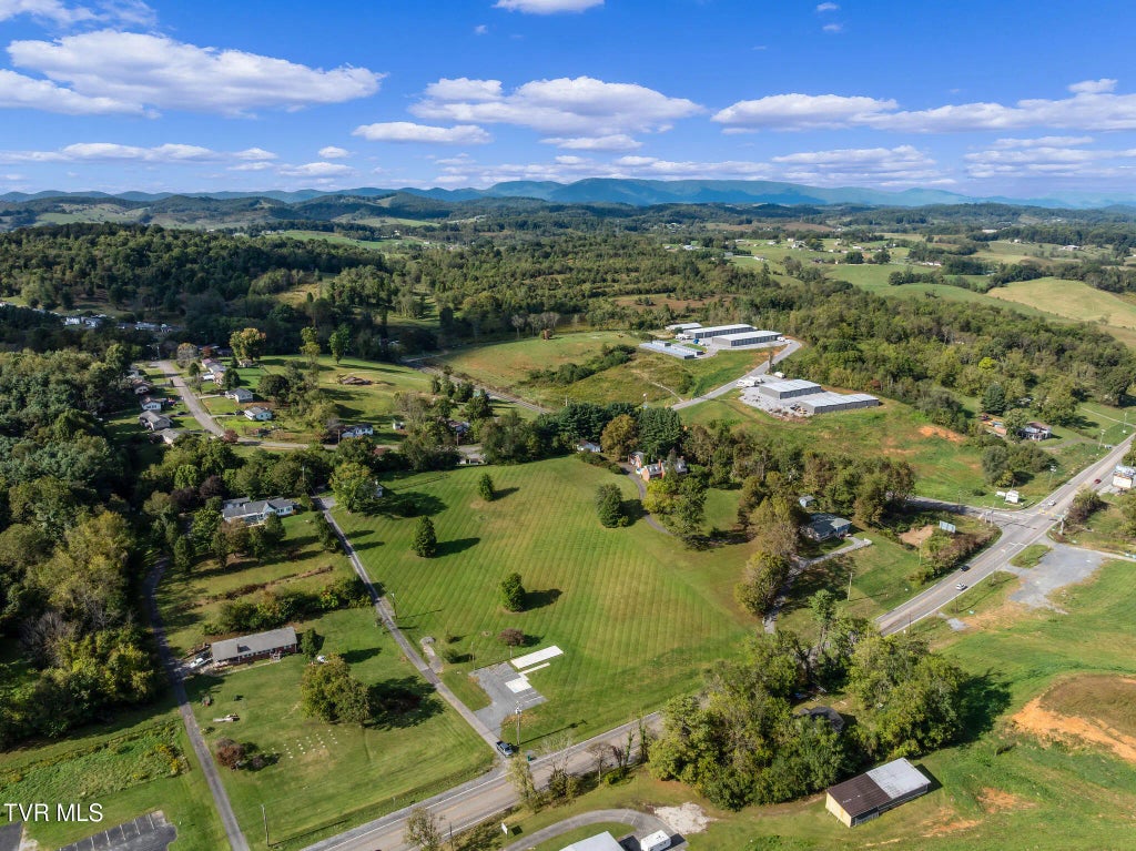 16235 Lee Highway, Bristol Property Listing: MLS® #9986369