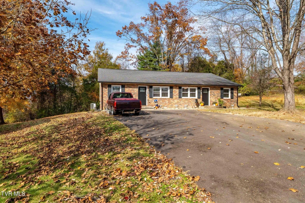 255 Wildwood Drive, Bristol Property Listing: MLS® #9988160