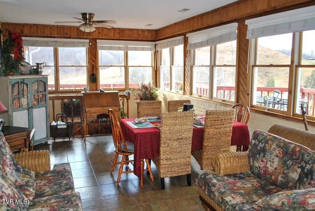 8857 Redbud Highway, Honaker Property Listing: MLS® #9990154