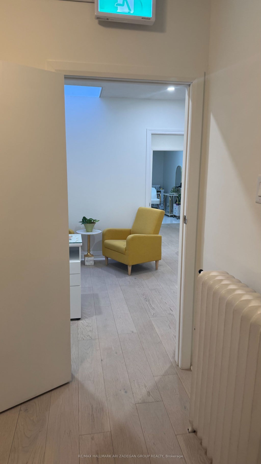 728 St Clair Avenue W 2nd Level, Toronto C03 Property Listing: MLS® # ...