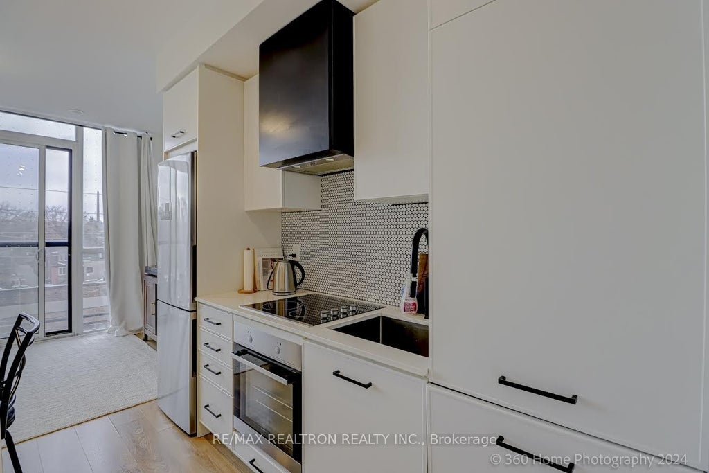 899 Queen Street E 402, Toronto E01 Property Listing: MLS® #E12690638