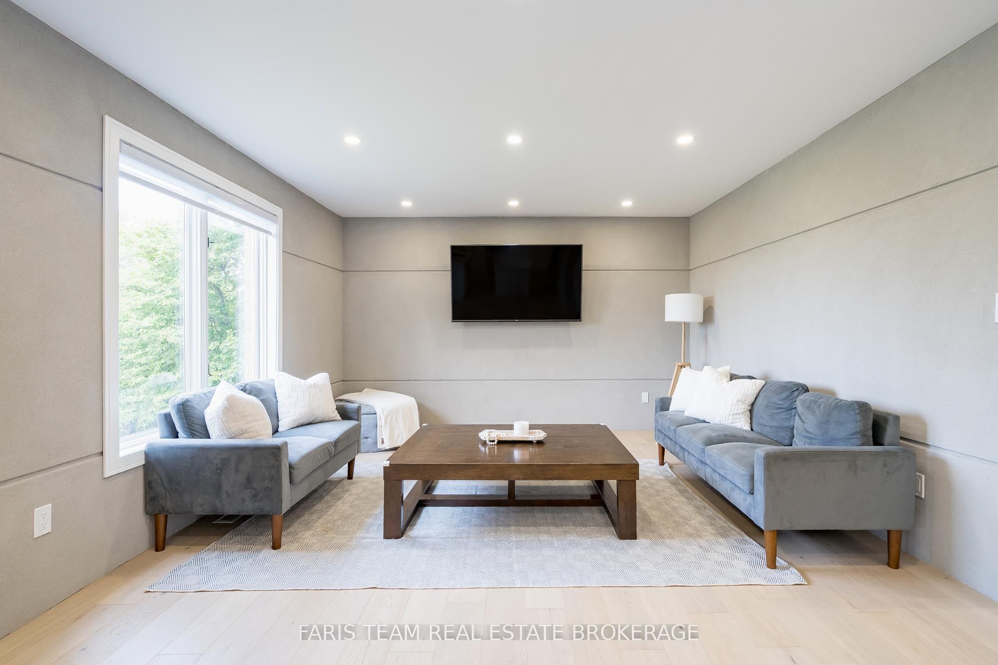 7 Golfview Boulevard - Home for Sale | London Ontario Real Estate