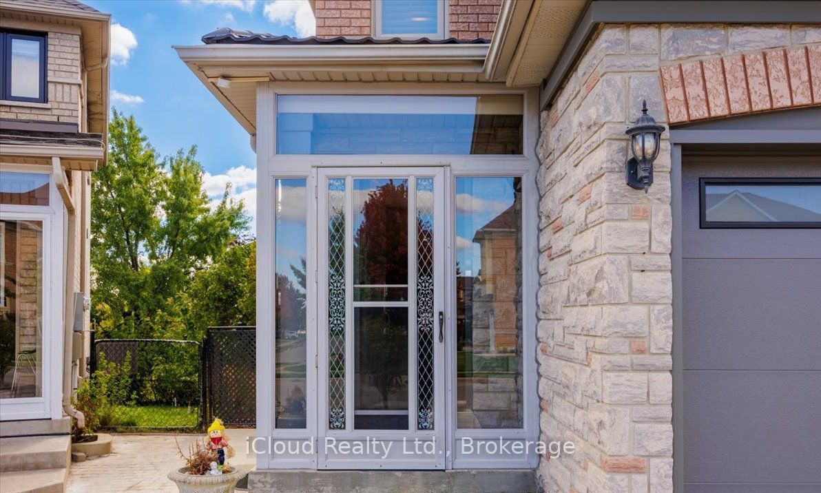 36 Pacific Wind Crescent - Home for Sale | London Ontario Real Estate