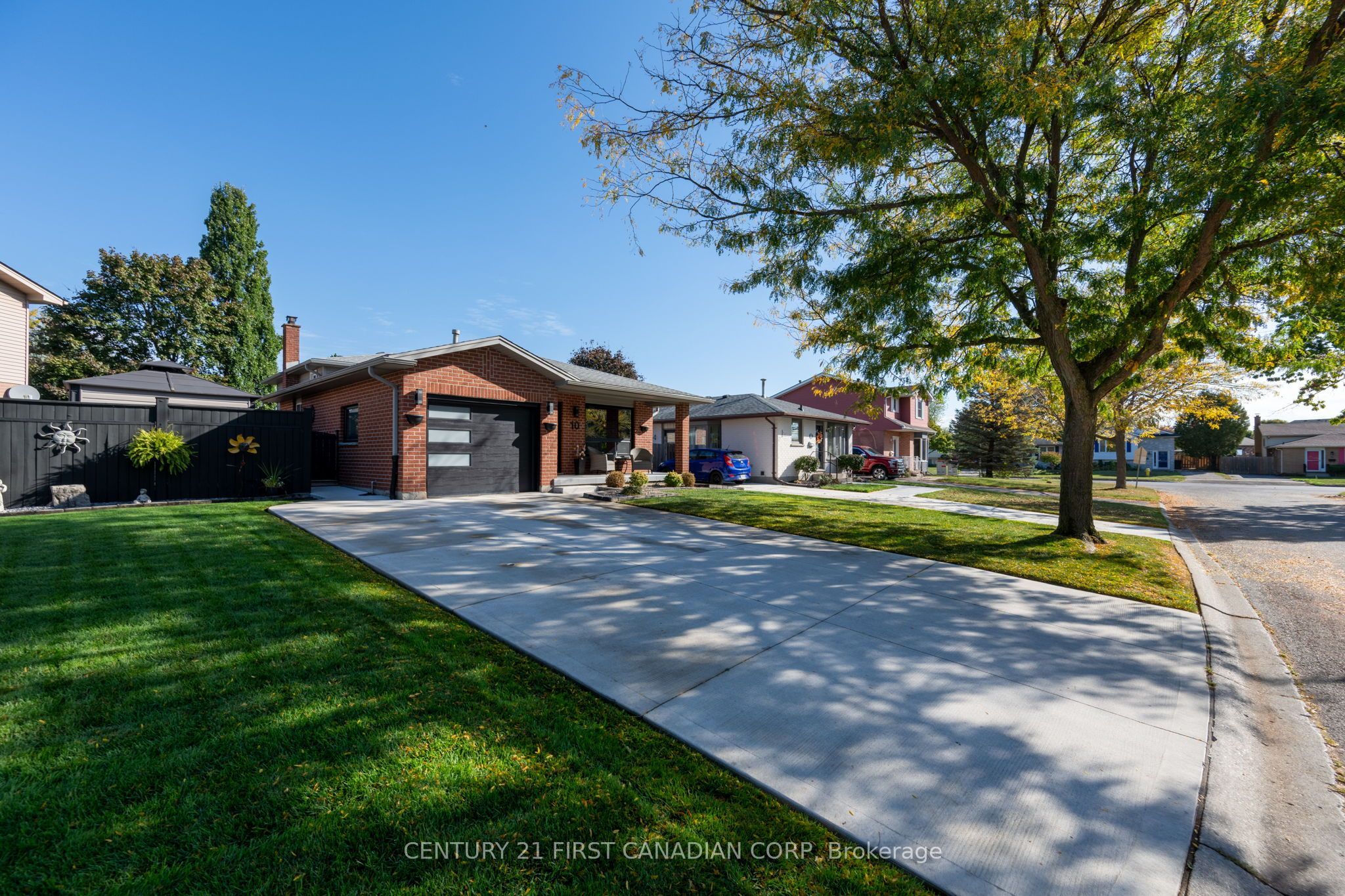 10 Danielle Crescent - Home for Sale | London Ontario Real Estate