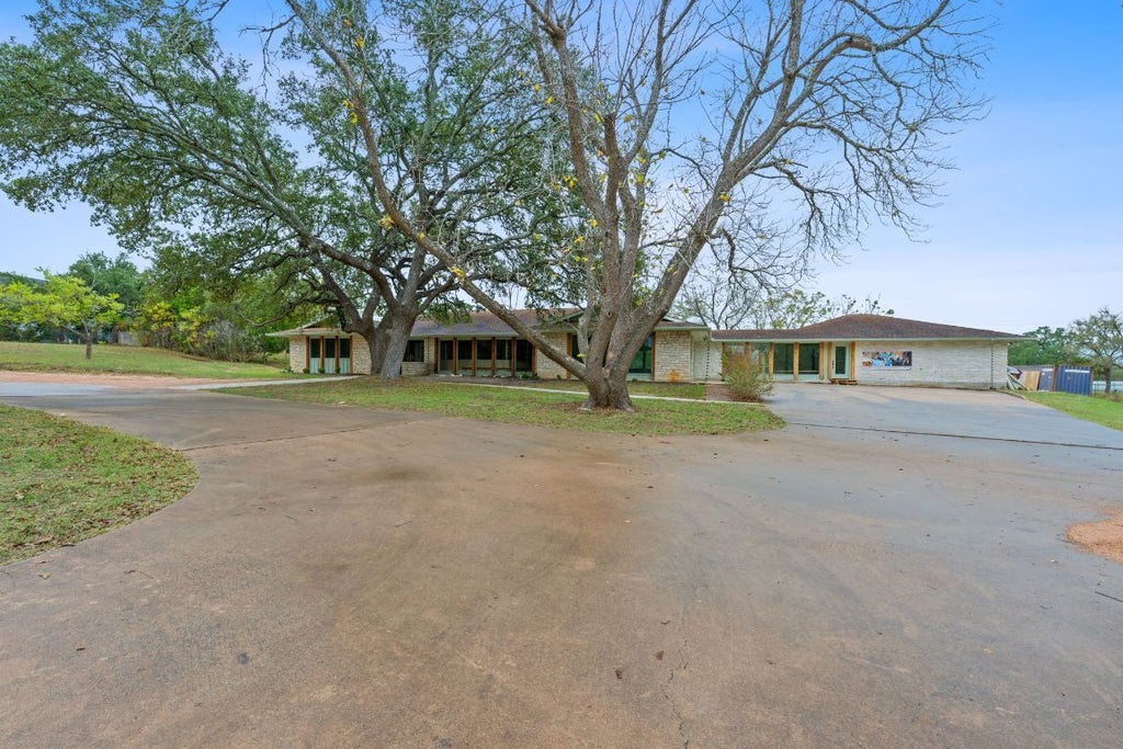 13617 Fitzhugh Rd, Austin Property Listing: MLS® #9803417