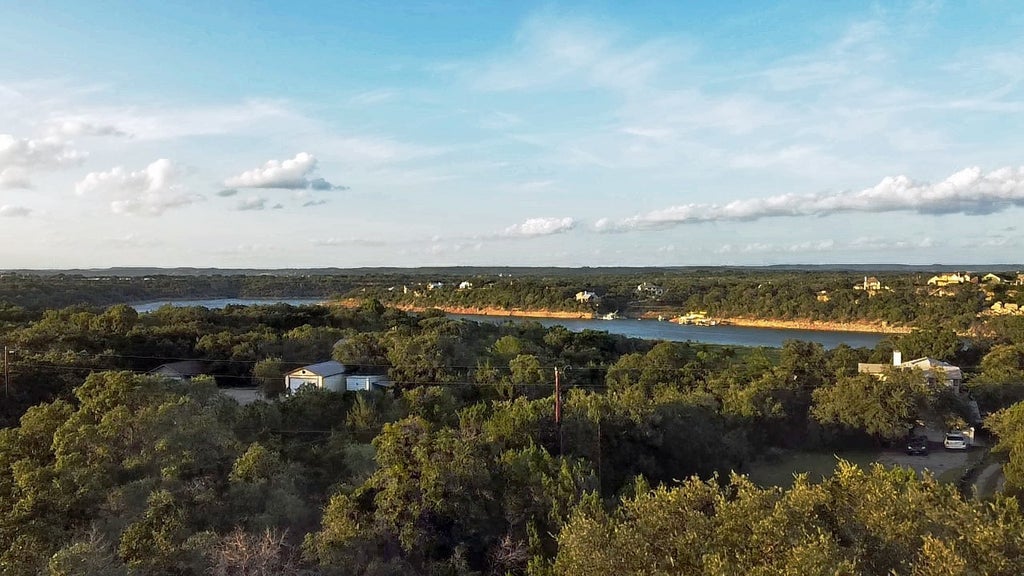 25406 Pedernales Point Dr, Spicewood Property Listing: MLS® #4036695