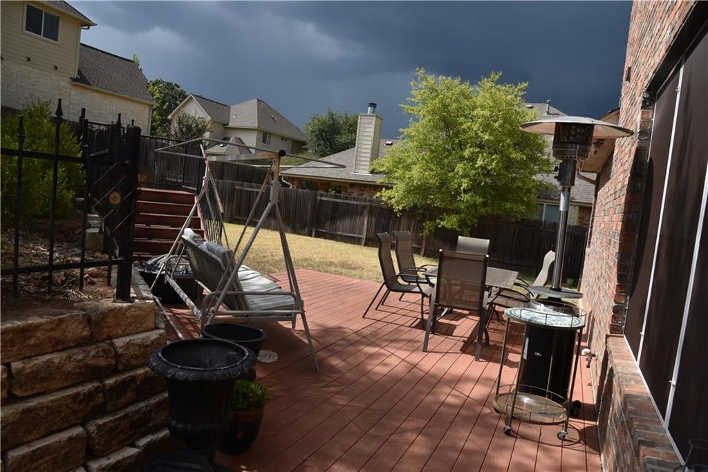 9500 Lisi Anne Drive, Austin TX Real Estate Listing - MLS® # 8694487