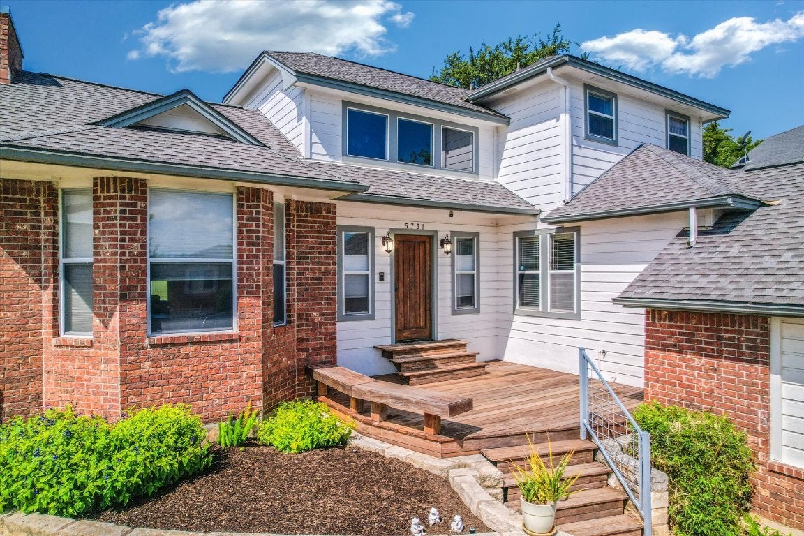 5731 Misty Hill Cove, Austin TX Real Estate Listing - MLS® # 5519010