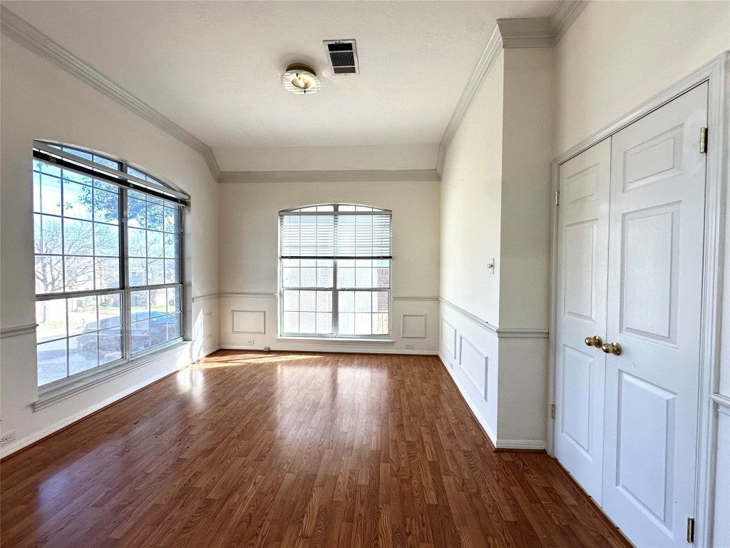 10305 Open Gate Street, Austin TX Real Estate Listing - MLS® # 7480900