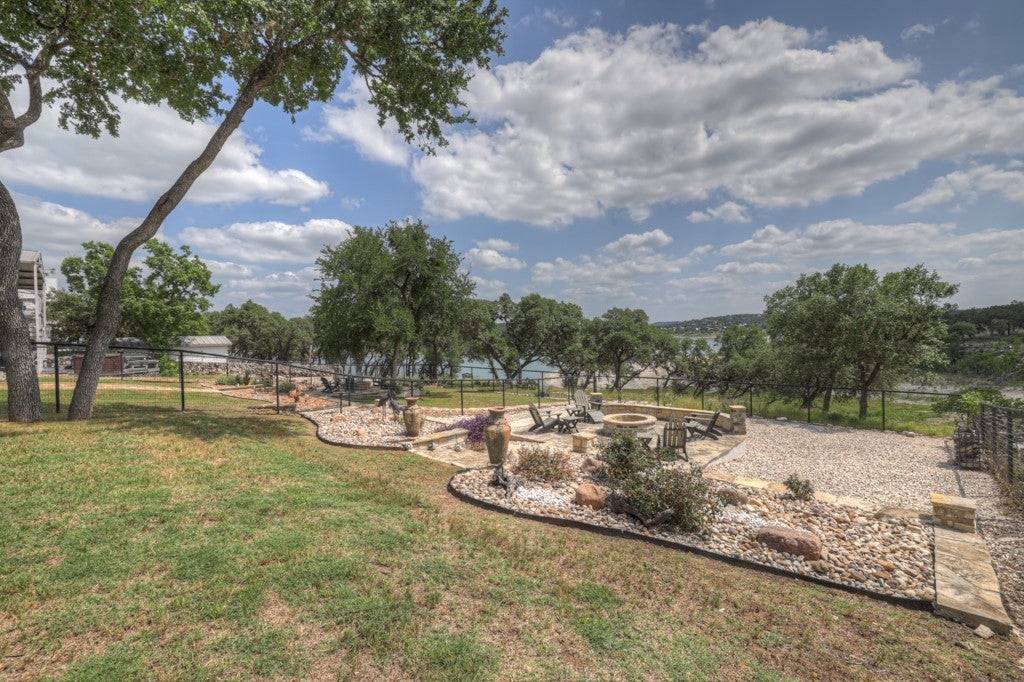 174 Edge Hill Dr, Canyon Lake Property Listing: MLS® #9520077