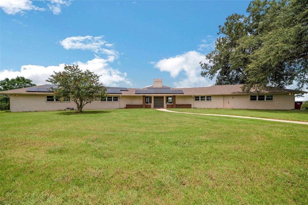 520 Double Eagle Ranch Dr, Cedar Creek Property Listing: MLS® #9251064