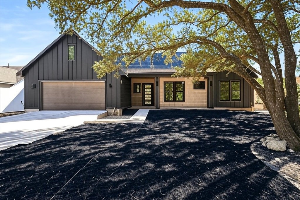 52 War Bonnet, Wimberley Property Listing: MLS® #9597782