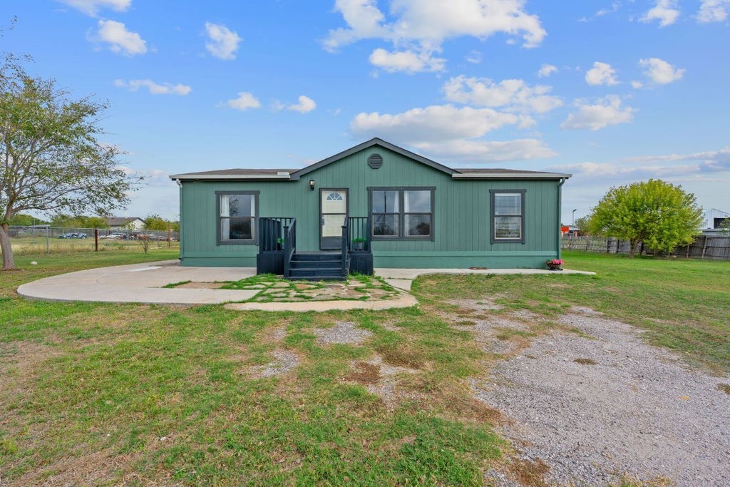 128 Monterrey Hills Dr, Del Valle Property Listing: MLS® #2943335