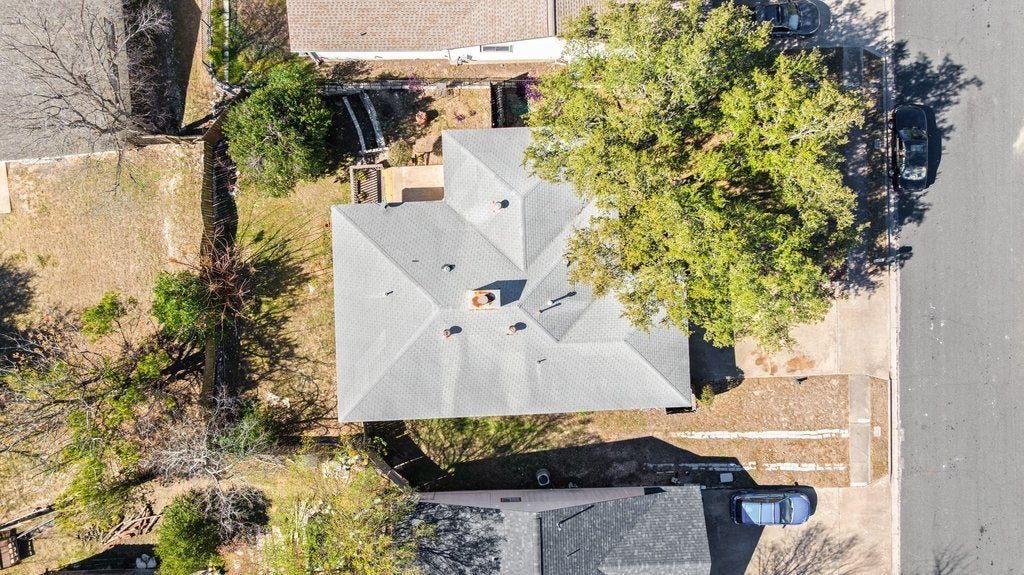 8317 Gallatin Drive, Austin TX Real Estate Listing - MLS® # 1565030