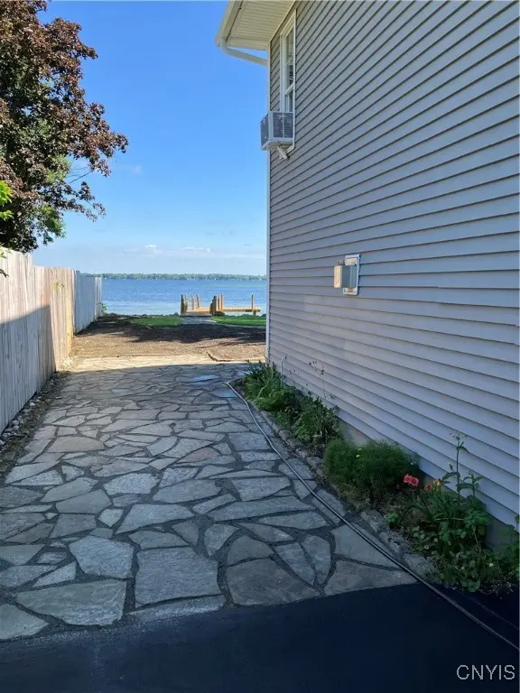 6433 Long Point Road, Cicero Property Listing: MLS® #S1656280