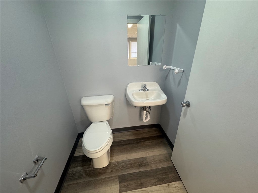 2590 E Federal Drive, Decatur Property Listing: MLS® #6252570