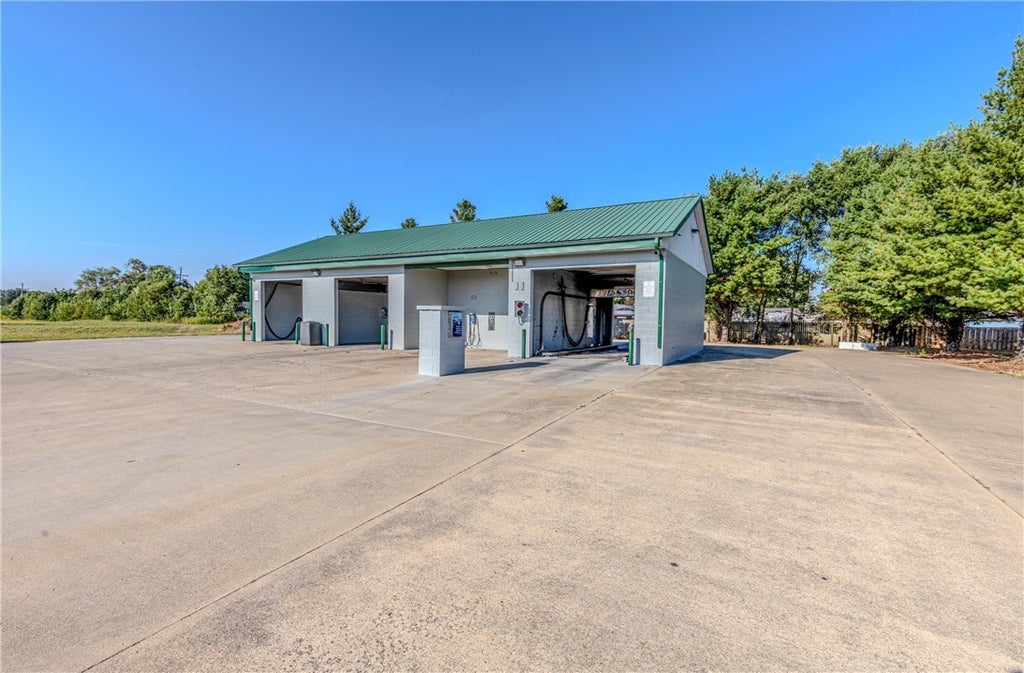 355 Merchant Street, Macon Property Listing: MLS® #6255179