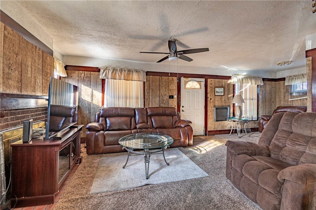 396 S Mcclellan Avenue, Decatur Property Listing: MLS® #6256406