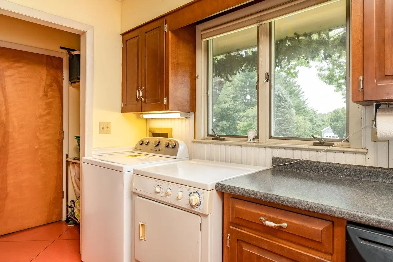 7600 Tall Cedars Ln, Bridgewater Property Listing: MLS® #666265