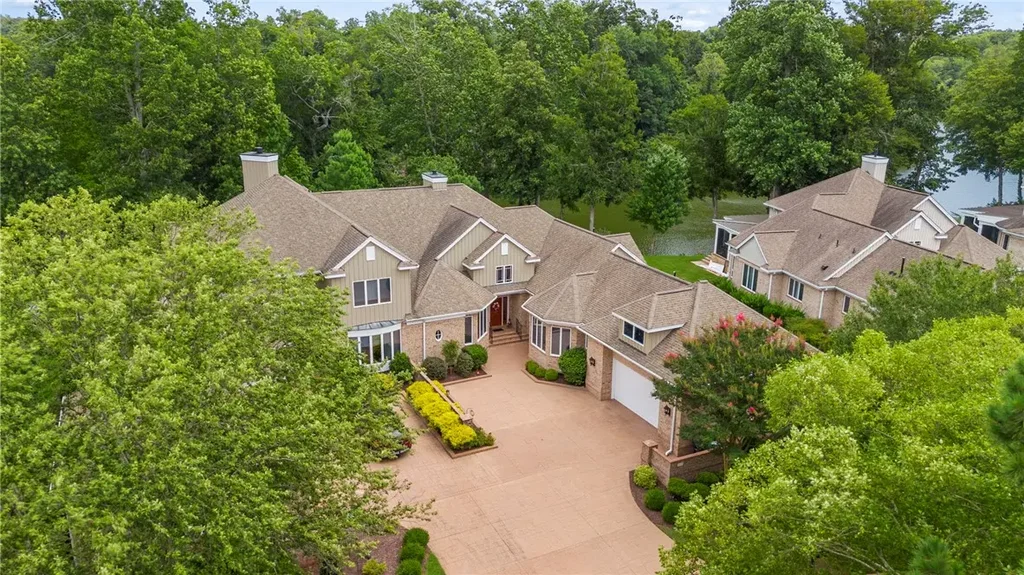 412 Rivers Edge, Williamsburg Property Listing: MLS® #2502537