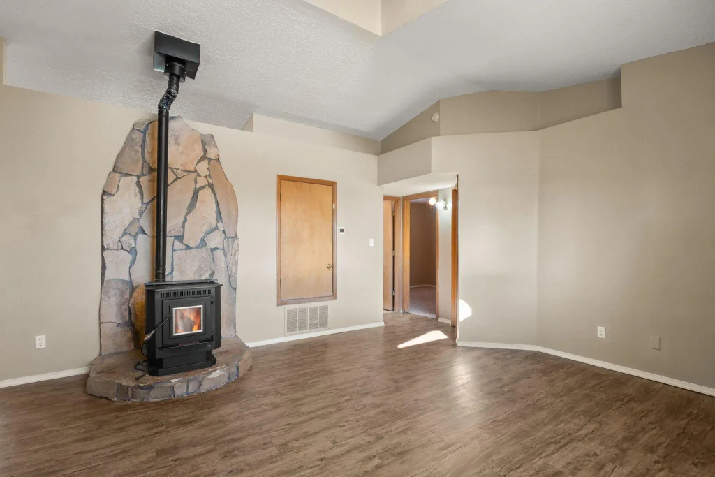 16 Futures Loop, Edgewood Home For Sale $325,000