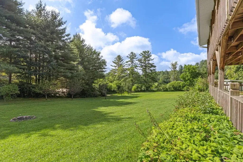 50 Pearl Drive, Highlands Property Listing: MLS® #1001401