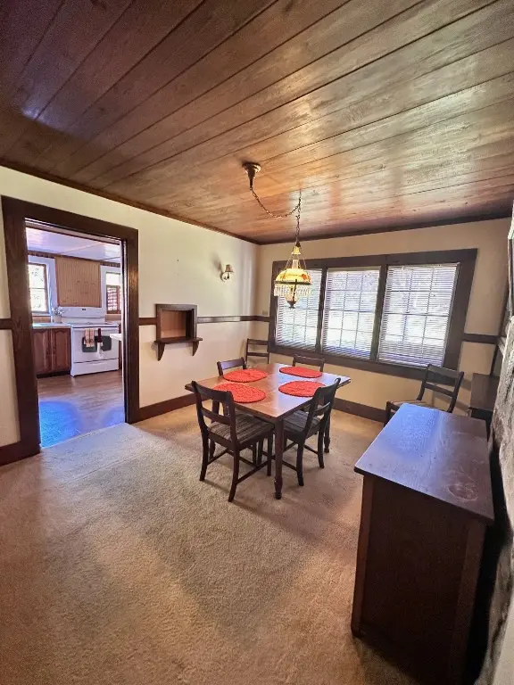 571 Dillard Road, Highlands Property Listing: MLS® #1002100