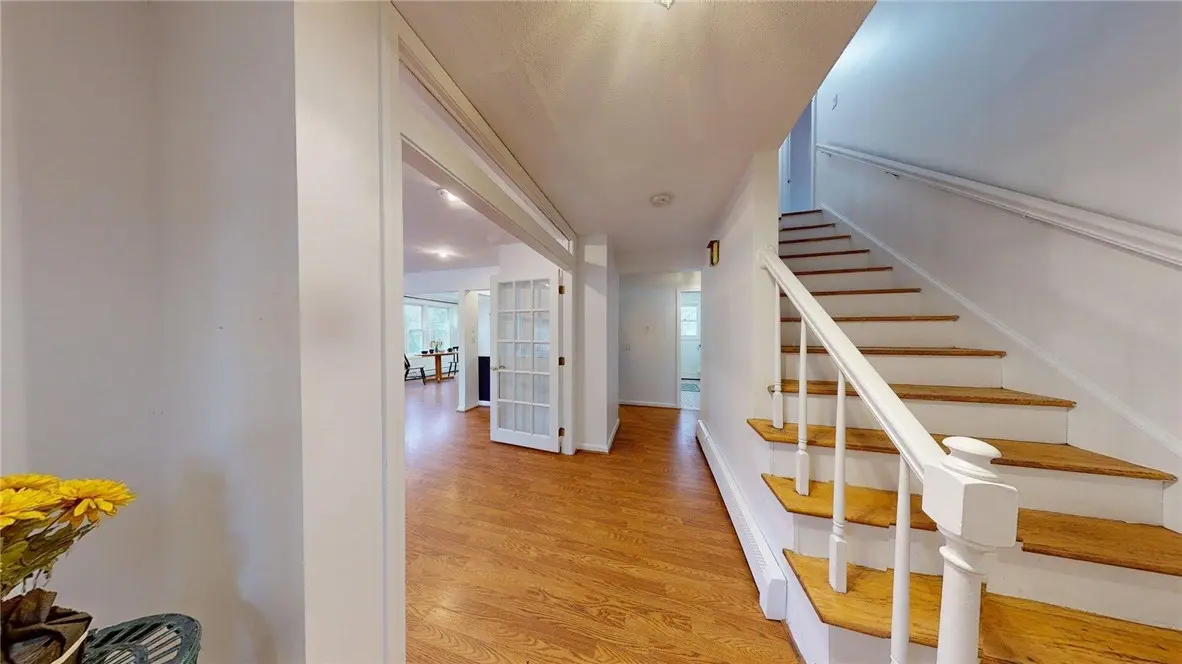 56 Pleasant View Ave, Smithfield Property Listing: MLS® #1401708