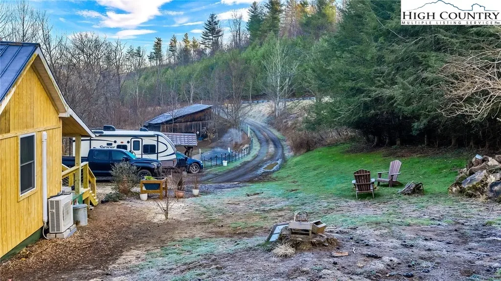 BooneRealEstate.com | 325 Sawyers Road, Warrensville Property Listing ...