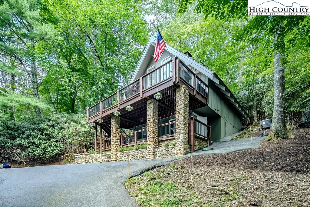 BooneRealEstate.com | 244 Walnut, Boone Property Listing: MLS® #259486