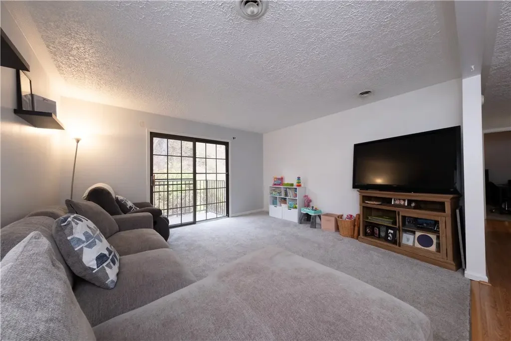 300 Gilkeson Road 12a, Mt Lebanon Property Listing: MLS® #1735862