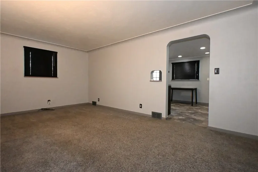 37 Overhill Drive, Monessen Property Listing: MLS® #1735966