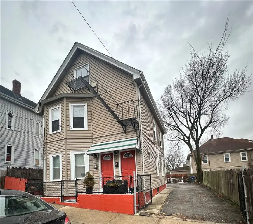 23 Cutler St # 2-a, Providence Property Listing: MLS® #1402982