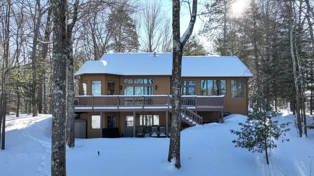 11198 Tuckaway Rd, Woodruff - MLS #215594 - LakePlace.com