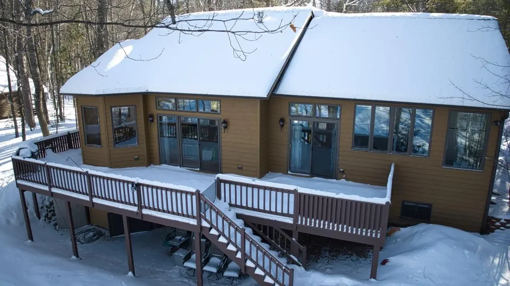 11198 Tuckaway Rd, Woodruff - MLS #215594 - LakePlace.com