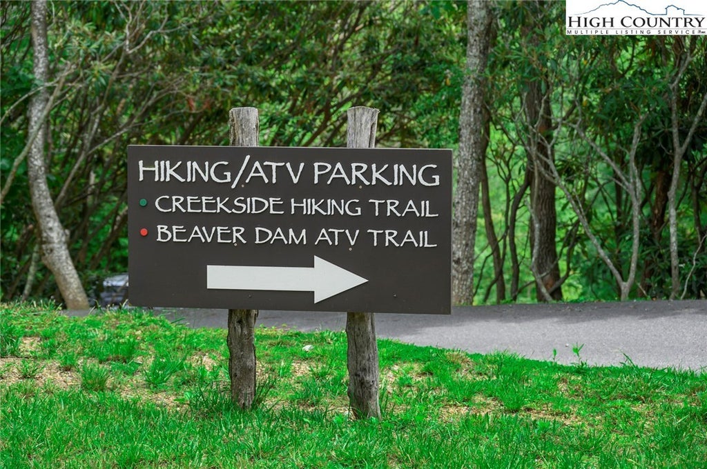 BooneRealEstate.com | R-7 Eagle Camp Overlook Trail, Banner Elk ...