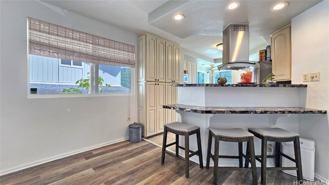 1580 Ala Lani Street in MOANALUA VALLEY | MLS® 202502172 For Sale ...